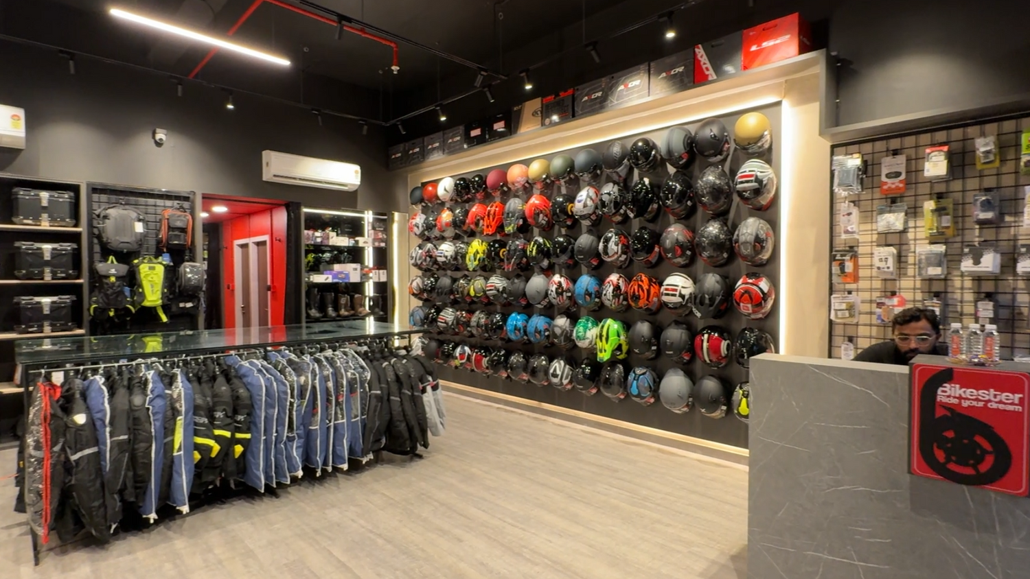 Bikester Global Store
